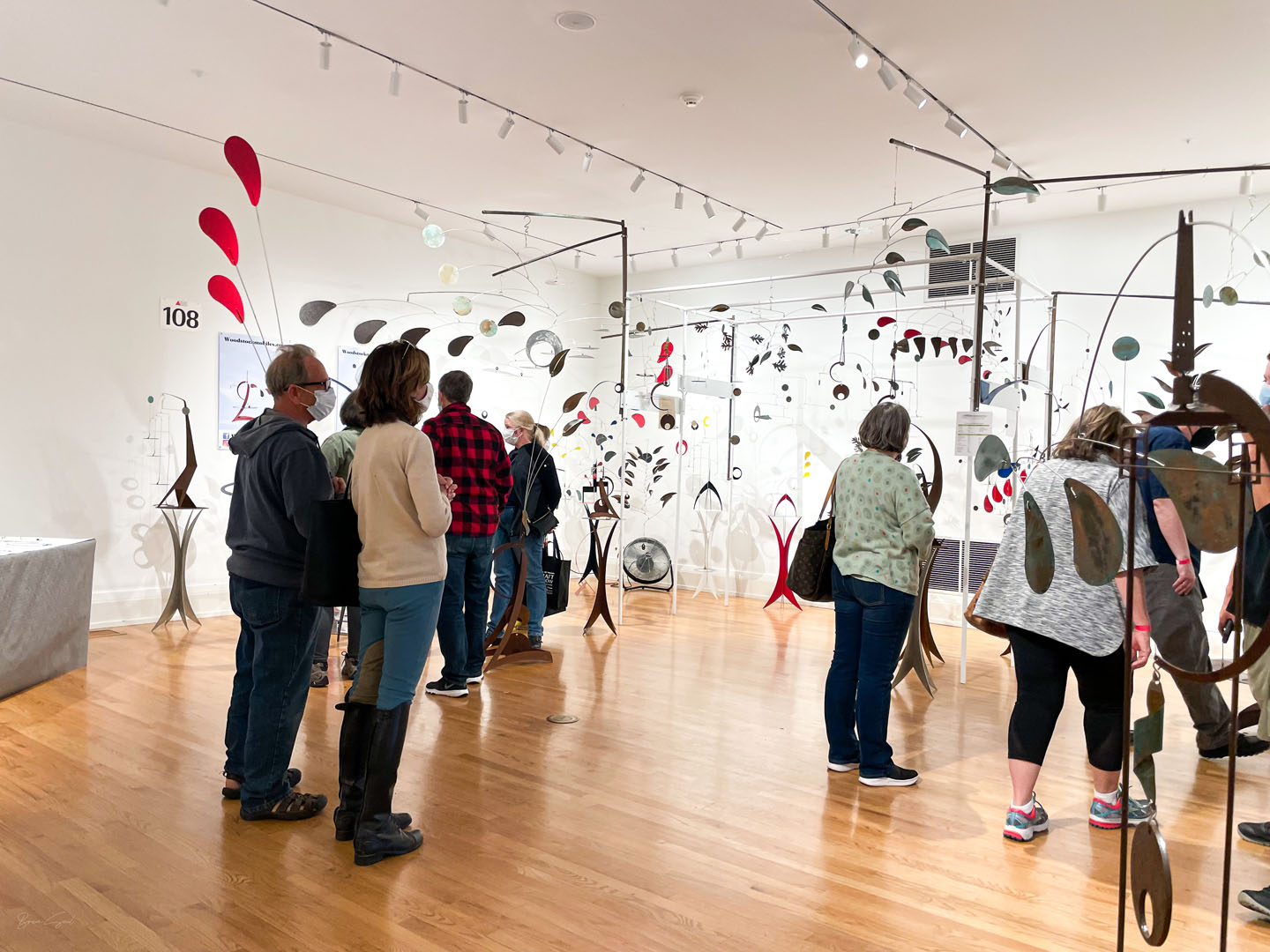 Ten artistic and unique ways to fill your holiday gift list in Easton ...